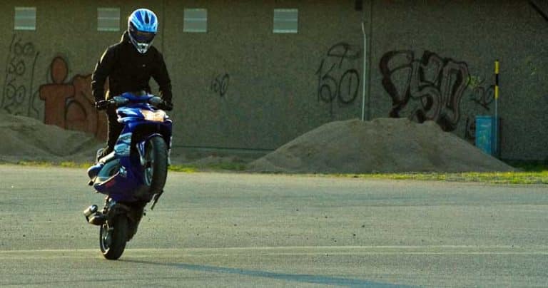 Yamaha Aerox Problems: 4 Known Issues (Explained) – Motor & Wheels