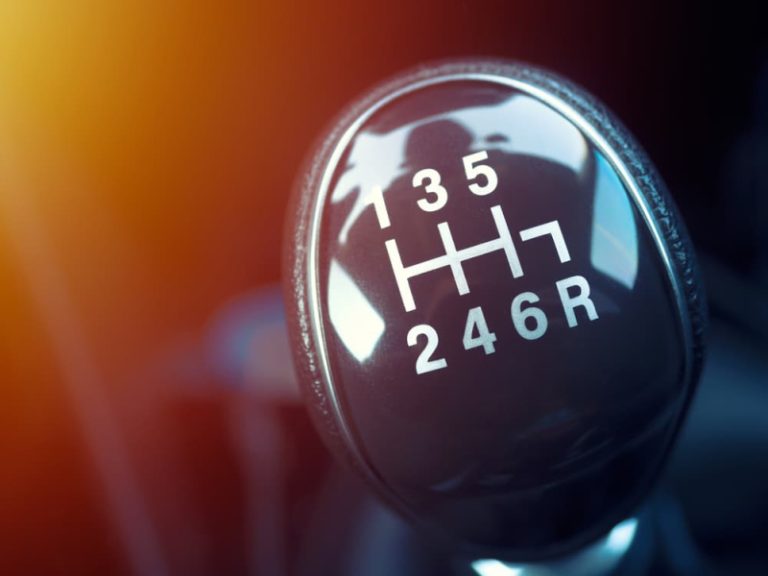 8 Reasons European Cars Have Manual Gear (We Checked) – Motor & Wheels